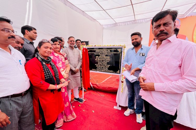 ऊर्जा मंत्री हीरालाल नागर ने किया 10 करोड़ रूपये लागत की ग्राम सड़कों का शिलान्यास - thinQ360
