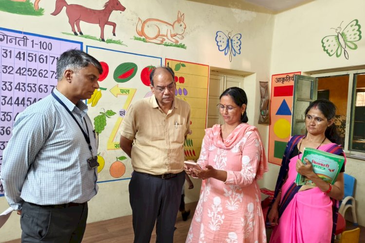 आंगनबाड़ी केंद्र पर शौचालय का अभाव - thinQ360